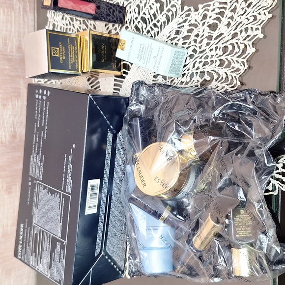 Estee Lauder | Makeup | Estee Lauder New Samples | Poshmark
